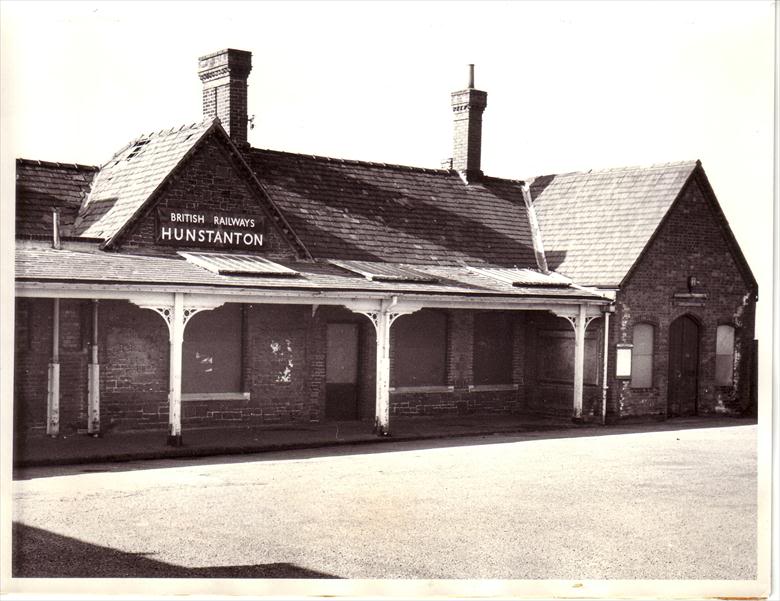 KLF • View topic - K/L HUNSTANTON WELLS FAKENHAM RAILWAY CLOSED 37 ...