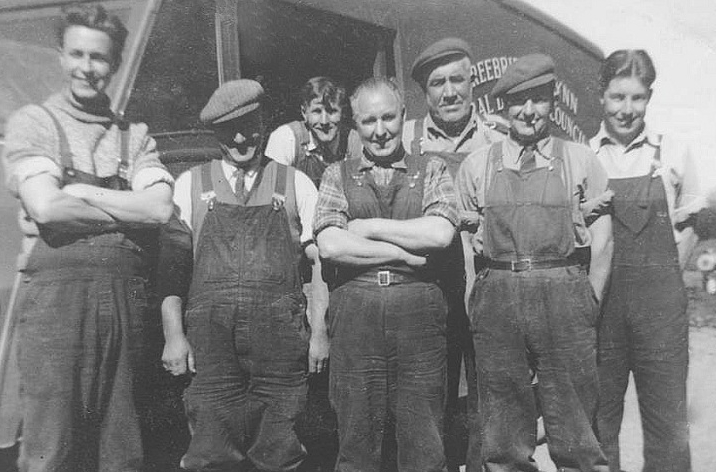 KLF • View topic - FREEBRIDGE COUNCIL WORKMEN 1950s